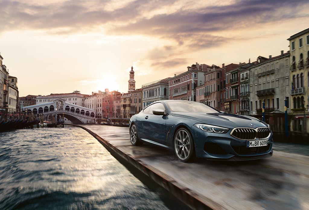 BMW offre 3 publicités à ses modèles haut de gamme : "The 8", "The 7 ...
