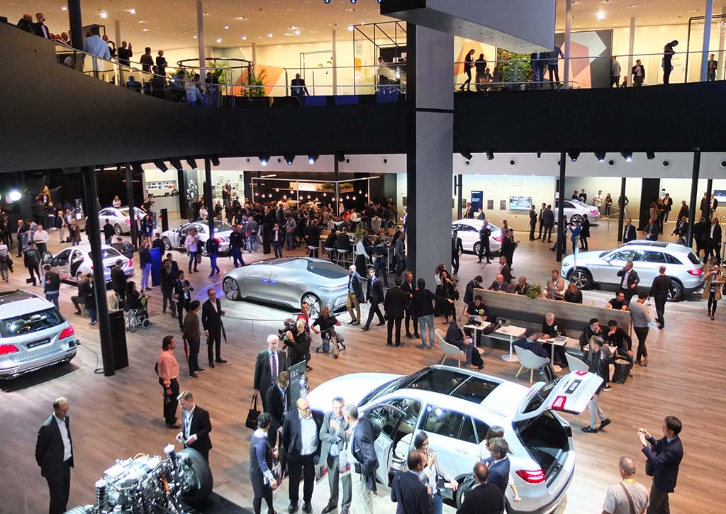 IAA 2019 : les bancs de la grande Messe se vident | Miss 280ch